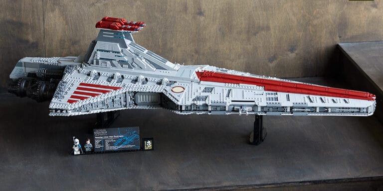 Why LEGO Venator-Class Republic Attack Cruiser 75367 Is Worth